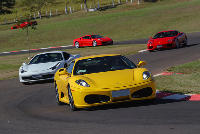 Donos de Ferrari no Brasil tem final de semana intenso - Portal Revista ...